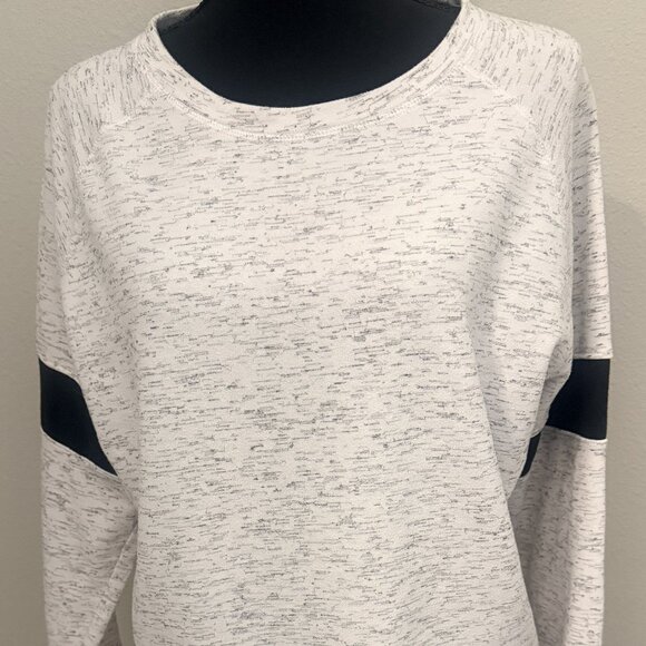 Bobbie Brooks | Tops | Bobbie Brooks Sweatshirt Womens Xl | Poshmark